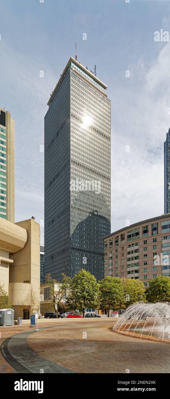 Icon residences hi-res stock photography and images - Alamy