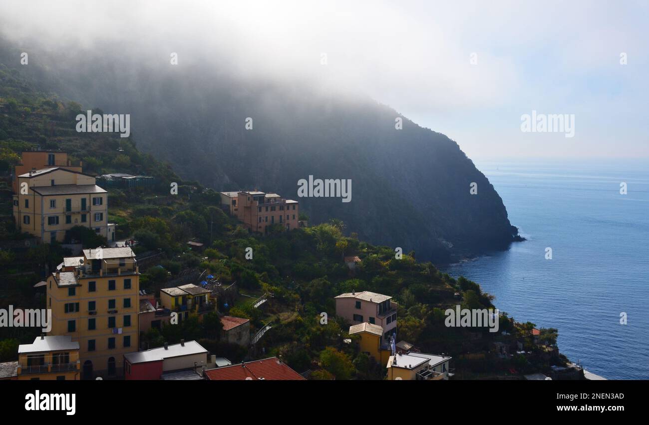 Riomaggiore in the Cinque Terre coastal area, Italy Stock Photo - Alamy