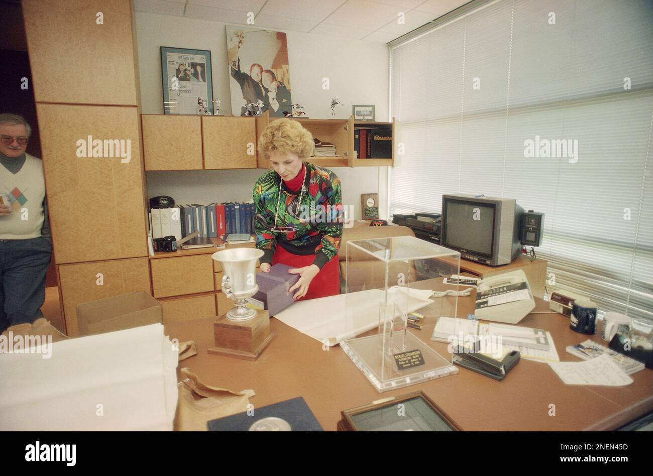 Barbara Goodman, secretary of former Dallas Cowboys head football coach ...