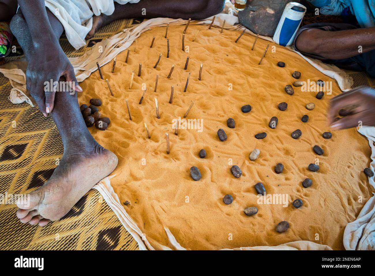 Mauritania, on the trail to Tichitt, nomad camp, african game Stock ...