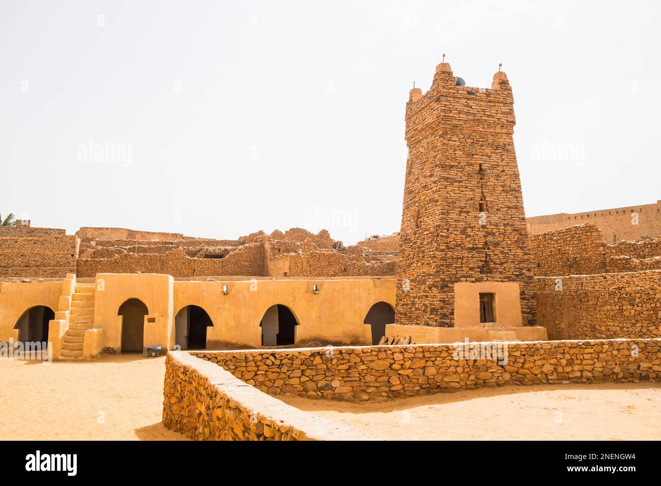 Chinguetti mosque mauritania hi-res stock photography and images - Alamy