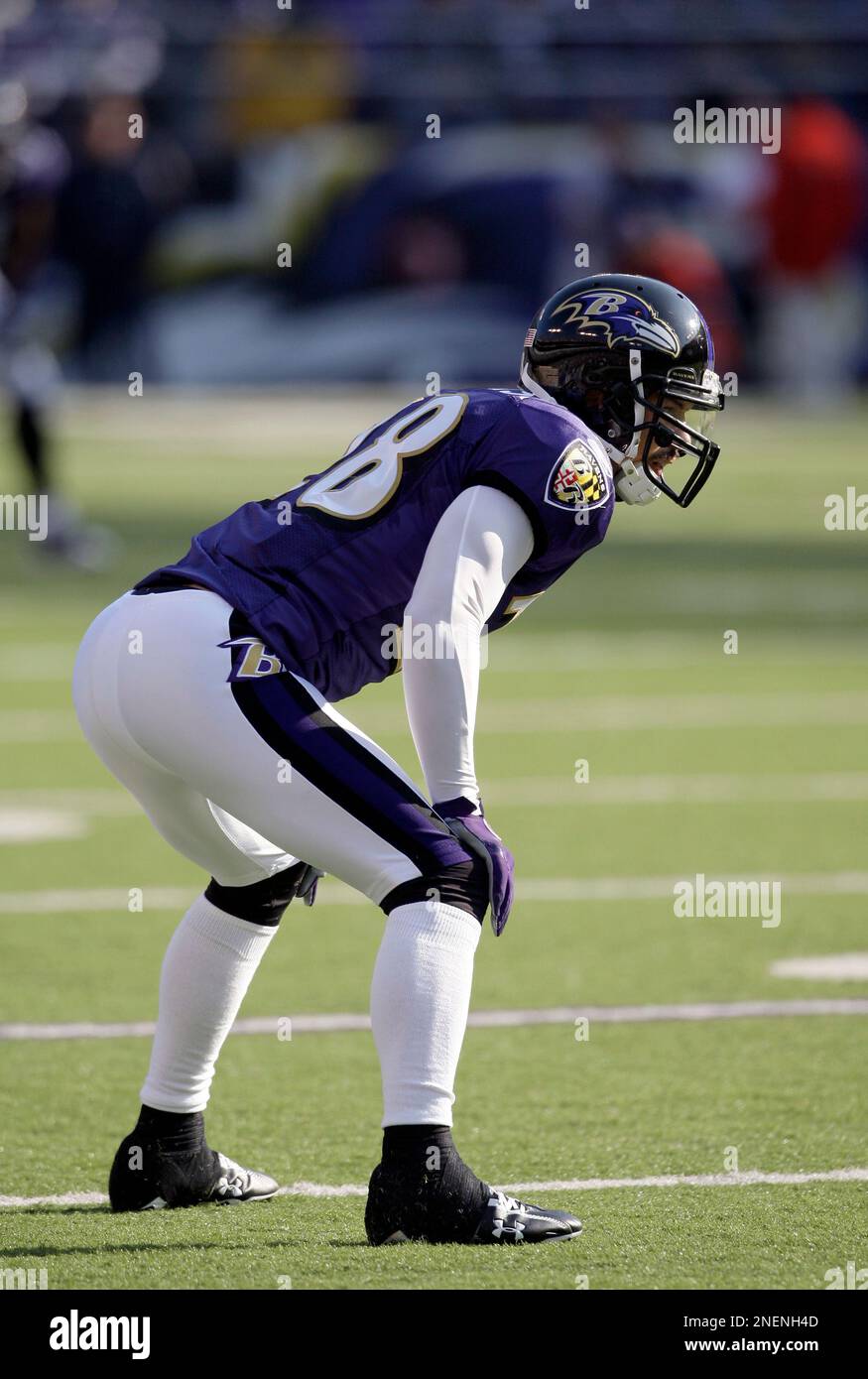 Baltimore Ravens safety Tom Zbikowski lines up on a kick return during ...