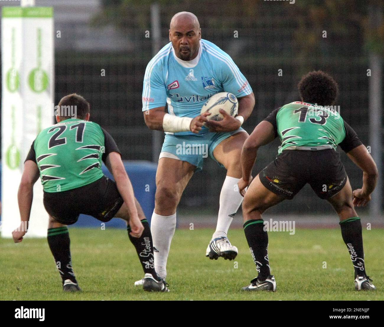 New Zealand rugby legend Jonah Lomu, center, former All Blacks winger ...