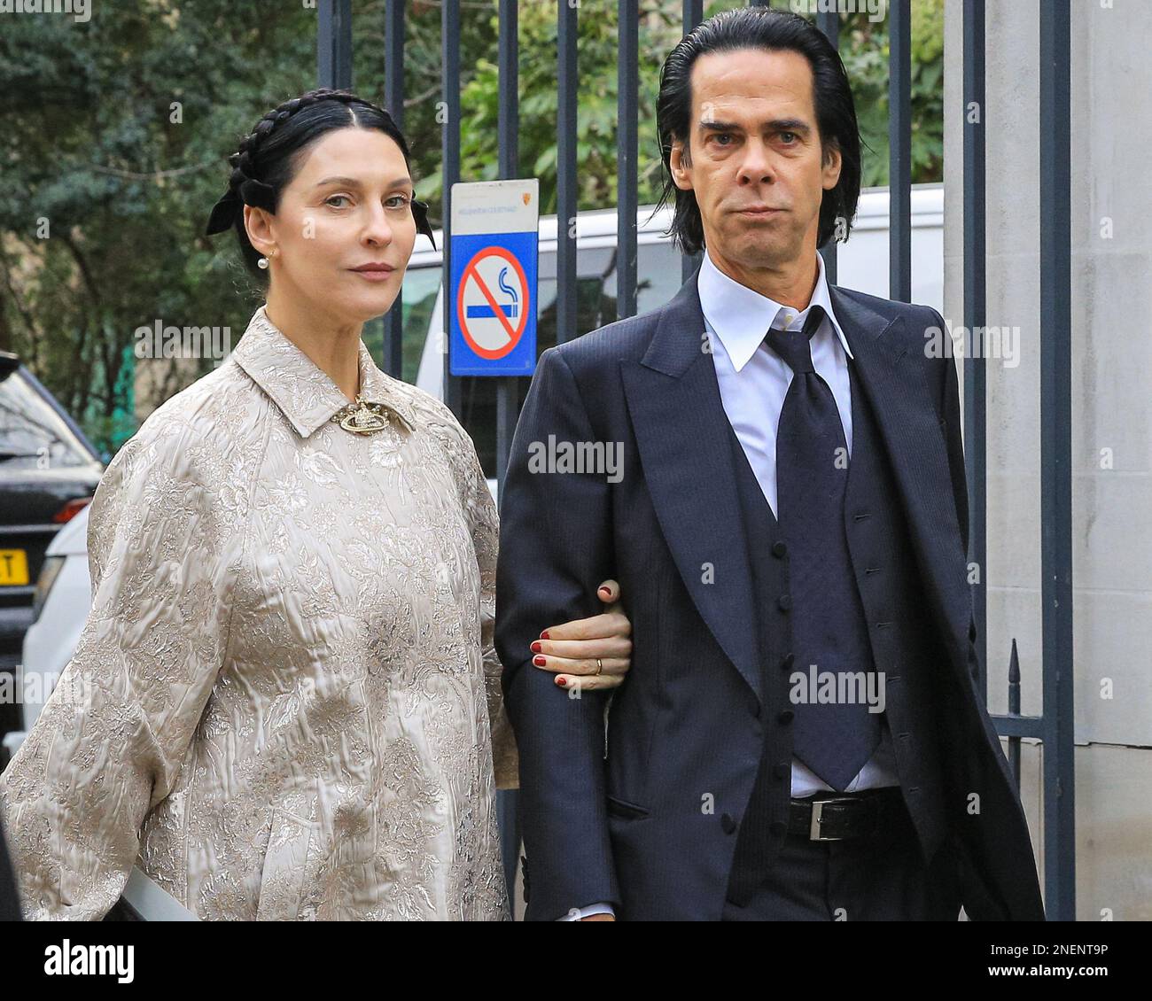 London, UK. 16th Feb, 2023. Susie Bick, Nick Cave. Mourners, friends ...