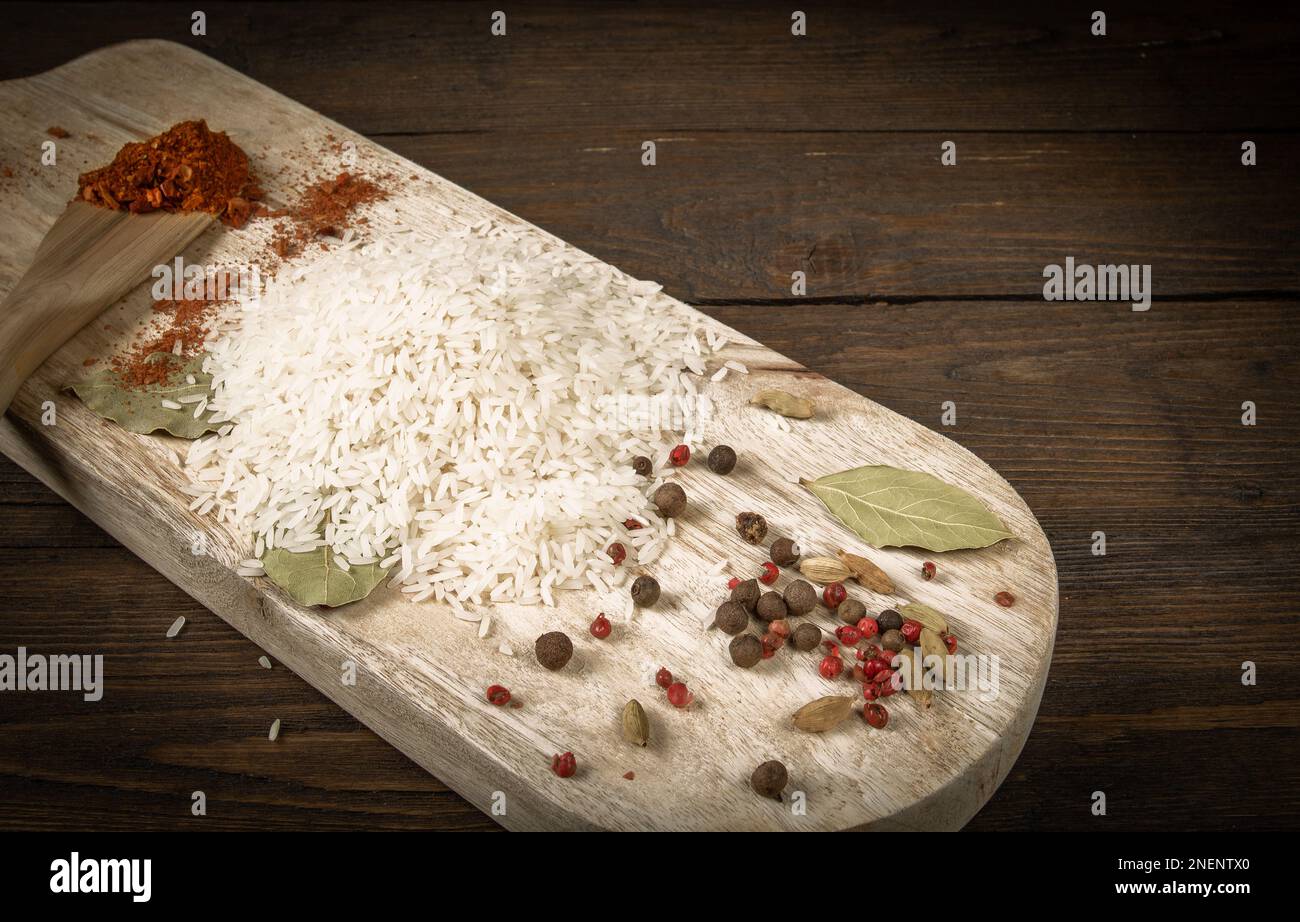 Cutting bay leaf hi-res stock photography and images - Alamy