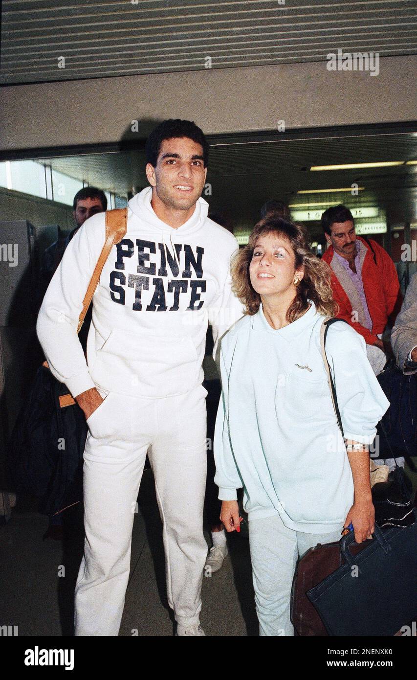 Heisman trophy hopeful Vinny Testaverde, quarterback for the number-one ...