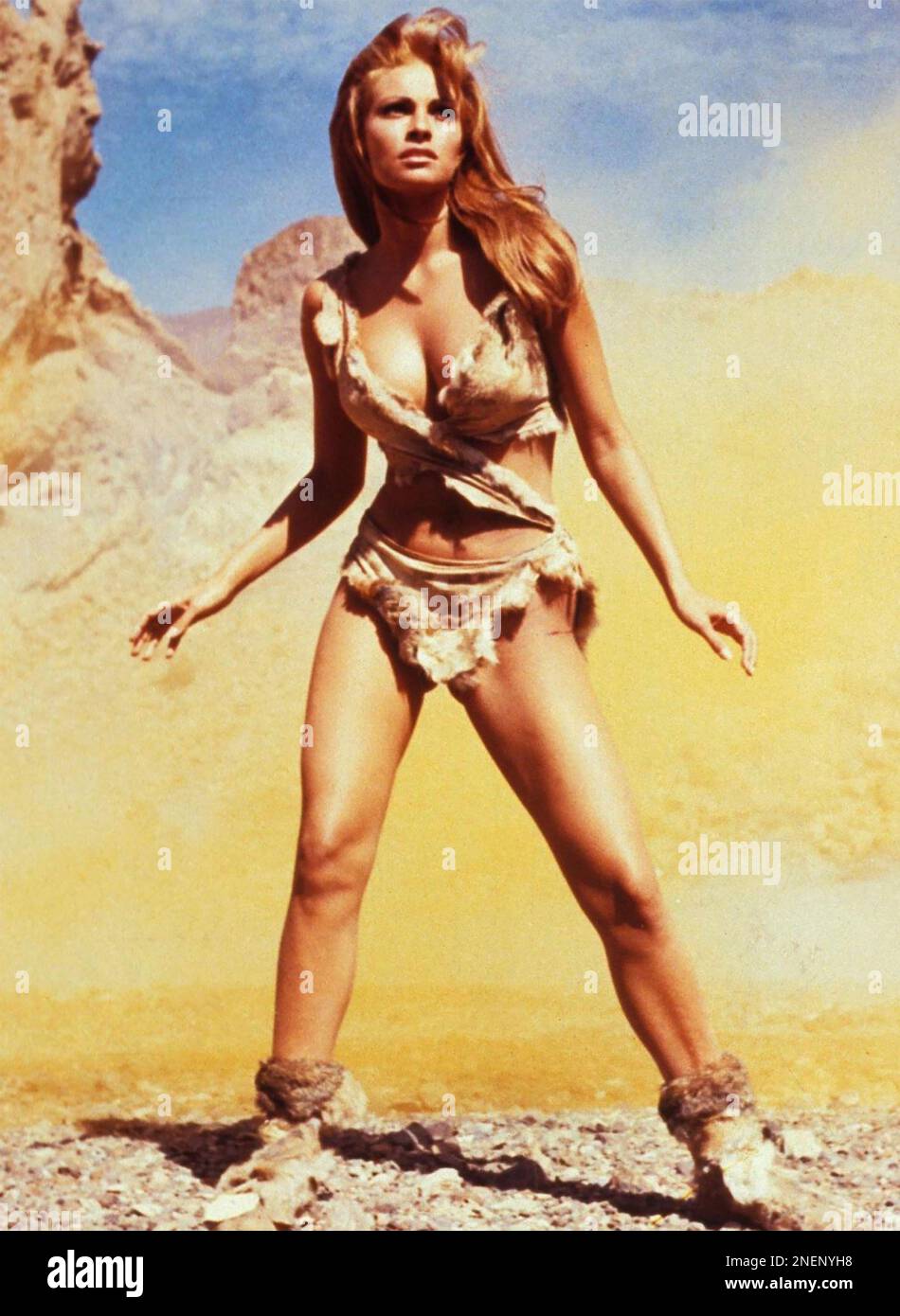 ONE MILLION YEARS BC 1966 Warner-Pathe Distributors film with Raquel Welch Stock Photo - Alamy