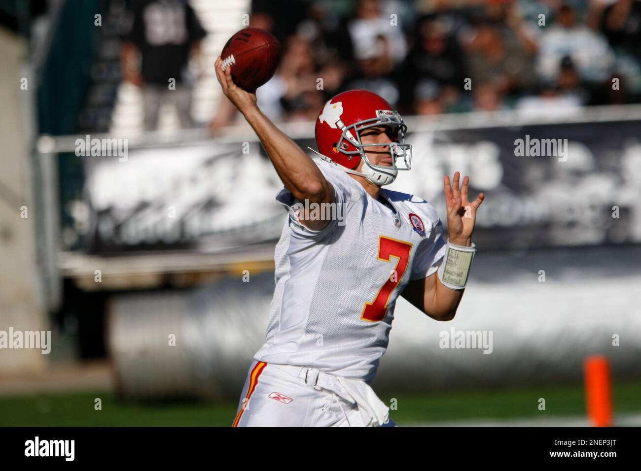 Kansas City Chiefs' Matt Cassel (7) in action during an NFL football ...