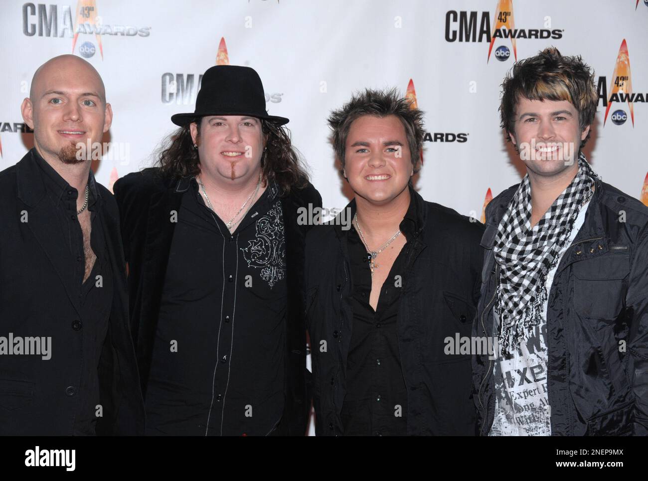 The Eli Young Band attends the 43rd Annual Country Music Awards in ...
