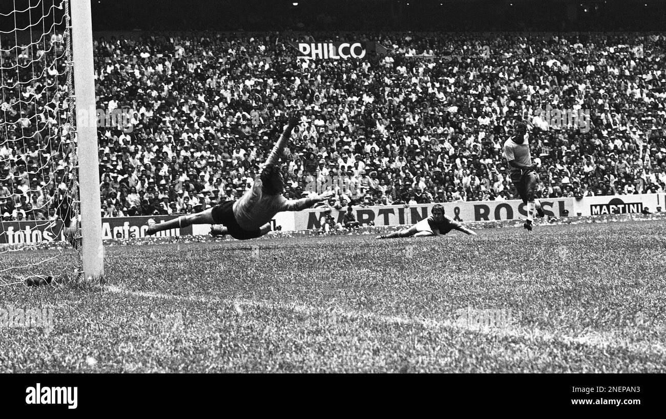 Brazil's Carlos Alberto, right, scores Brazil’s fourth goal against ...
