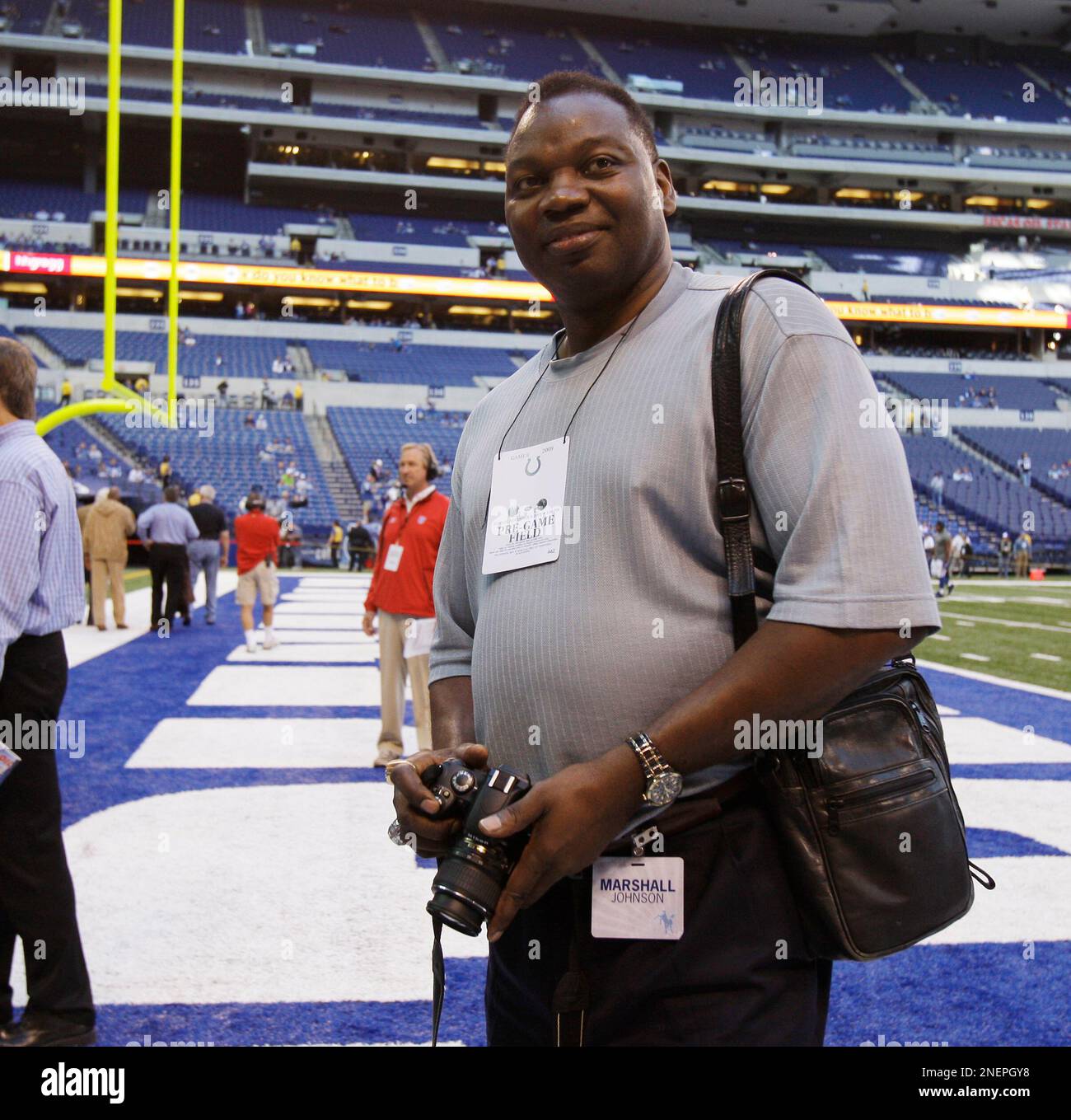 Former 1975 Baltimore Colt Marshall Johnson before an NFL football game ...