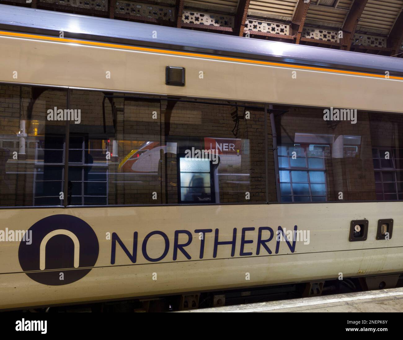 Lner logo hi-res stock photography and images - Alamy