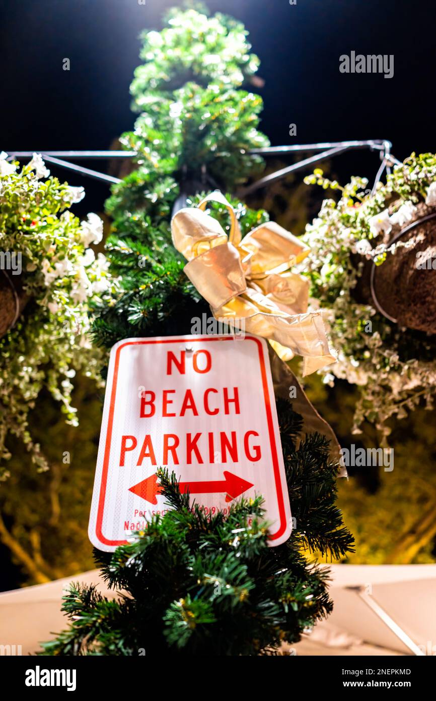 Old naples building florida hi-res stock photography and images - Alamy