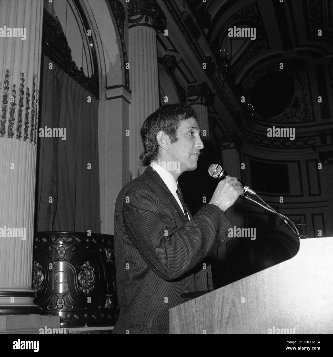 Daniel Ellsberg, speaks after he receives the Freedom of Speech Award ...