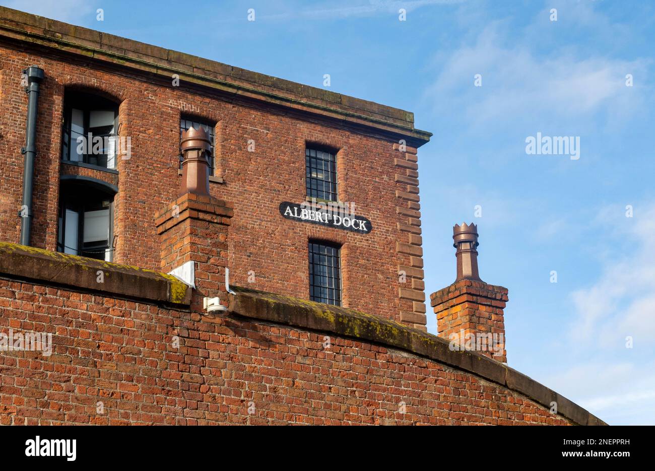 Building liverpool red brick hi-res stock photography and images - Alamy