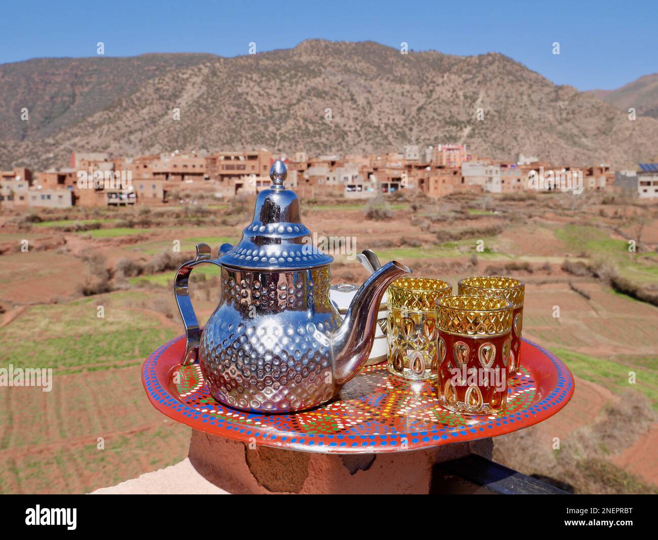 Typical afternoon tea hi-res stock photography and images - Alamy