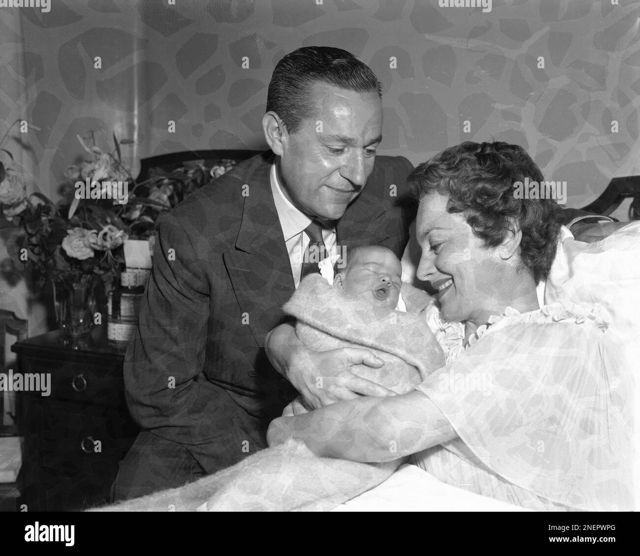 Movie star Olivia de Havilland and her husband, Pierre Galante, a ...