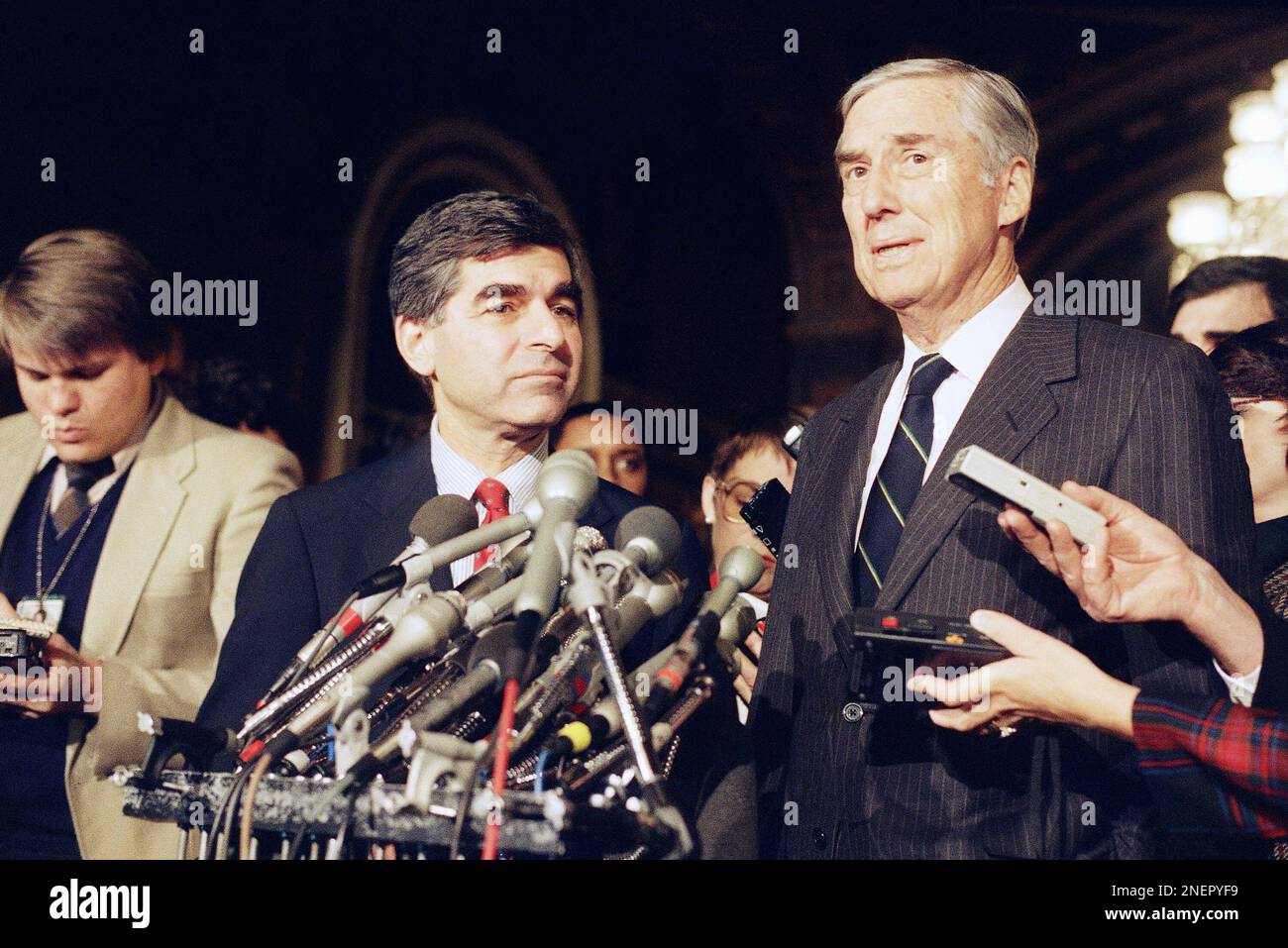 Sen. Lloyd Bentsen, D-Texas, right, and Mass. Gov. Michael Dukakis ...