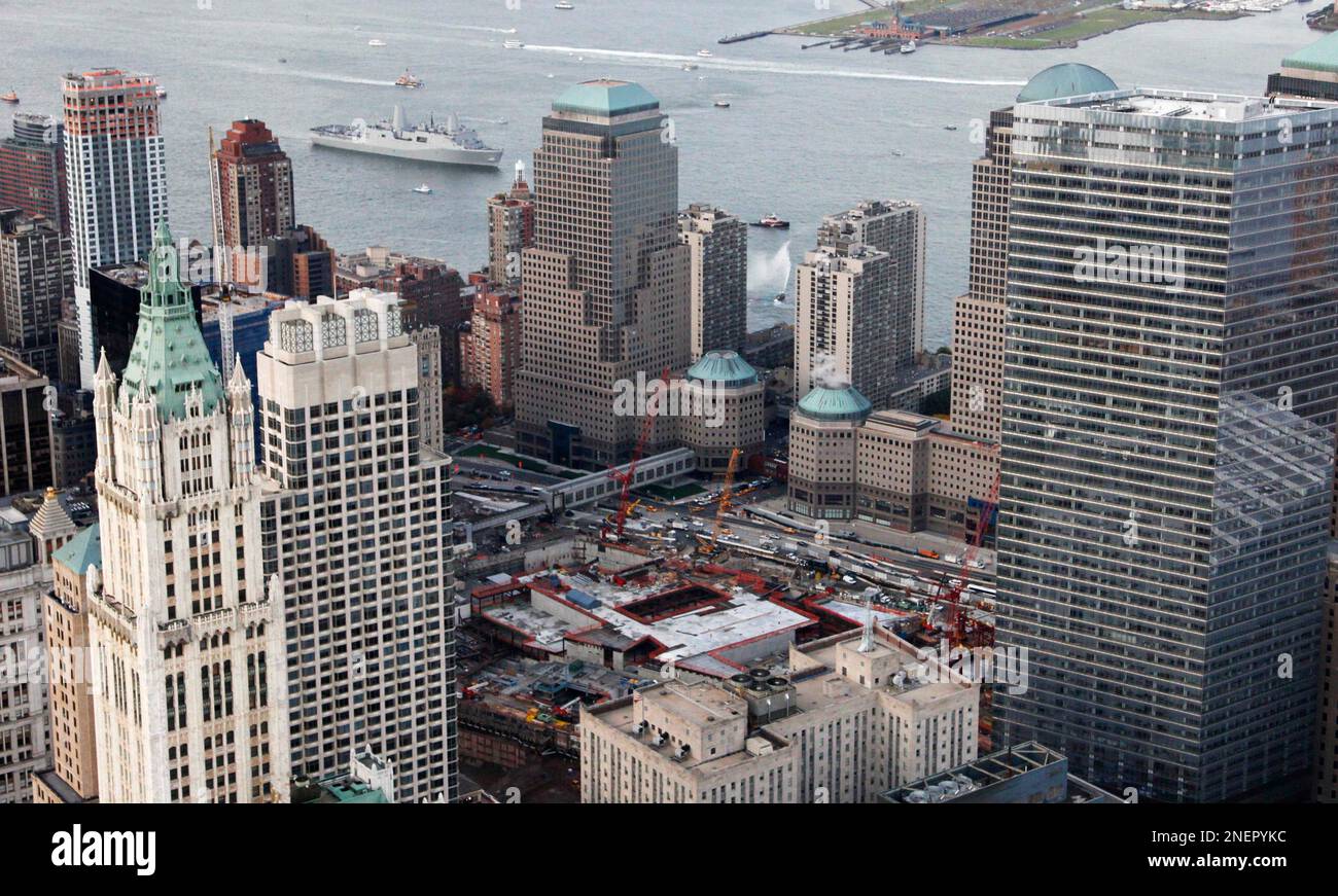 The new Navy assault ship USS New York, built with World Trade Center ...