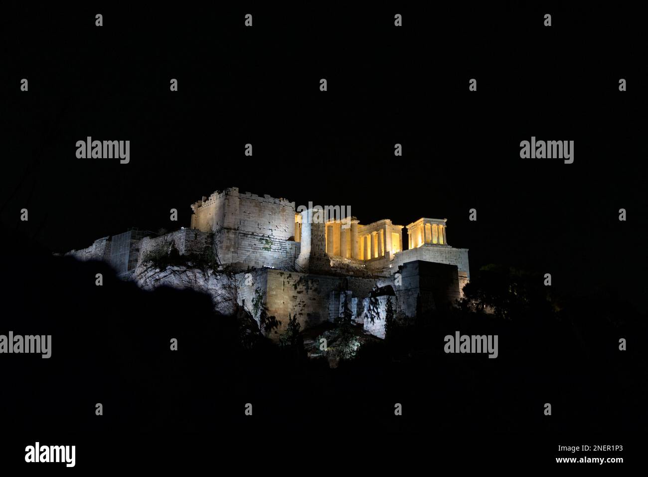 Night at acropolis hi-res stock photography and images - Alamy
