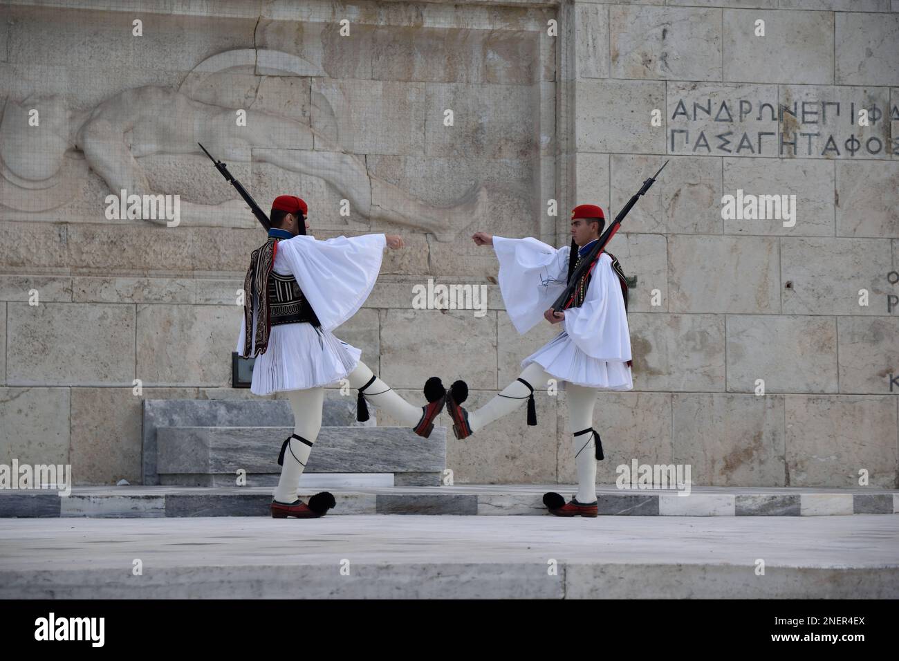 Scenographic changing of the guard at the Hellenic parliament, Athens ...