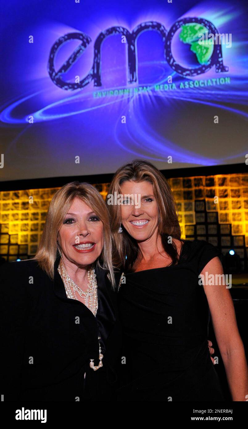 President of EMA Debbie Levin,left, and Vice president of Kellogg Kathy ...