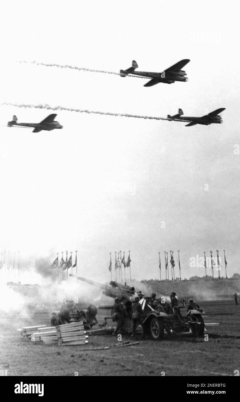 A mimic war with all implements of modern warfare rearing airplanes ...