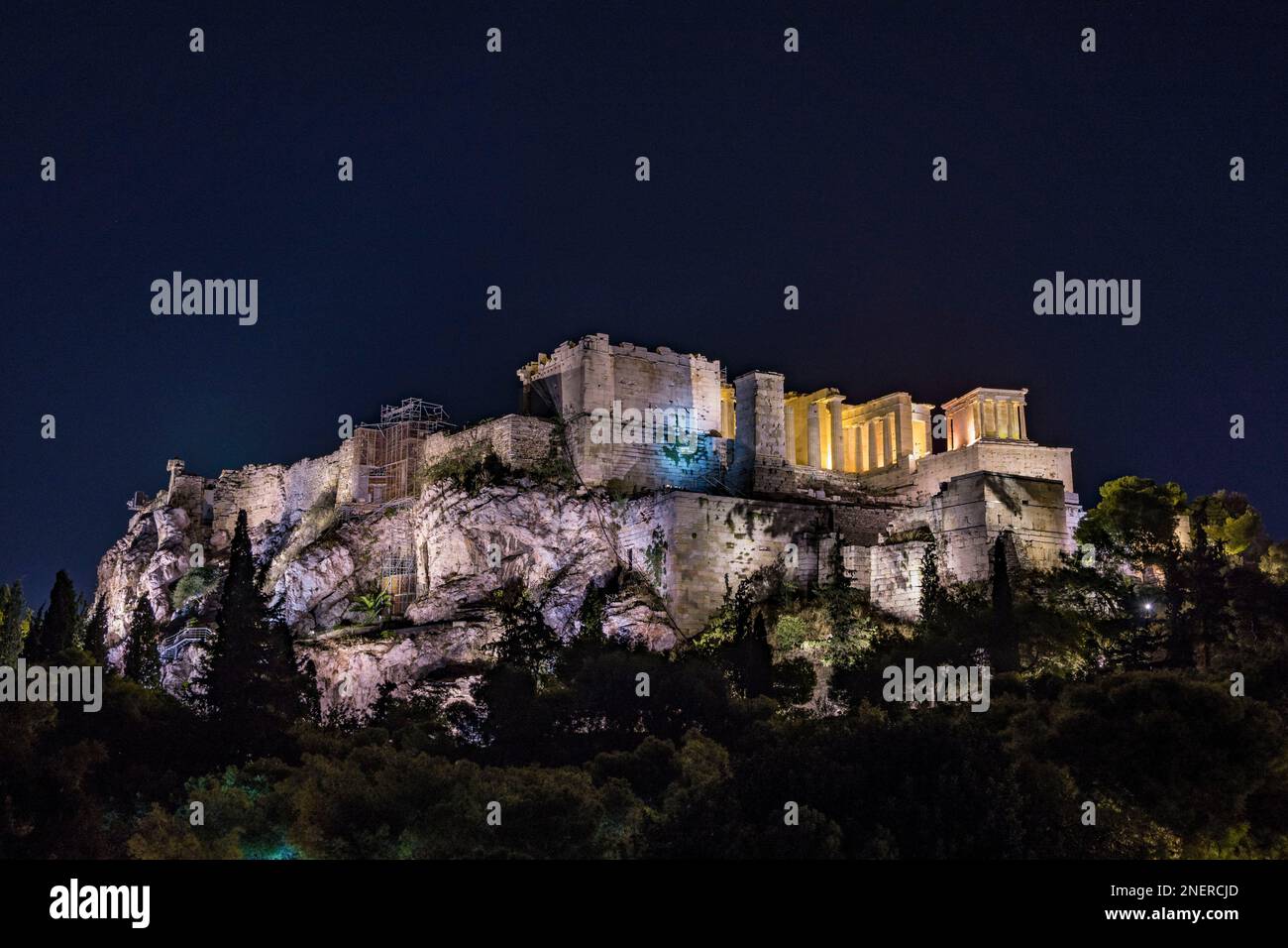 Night view of the Athens Acropolis from the Areopagus Hill Stock Photo ...