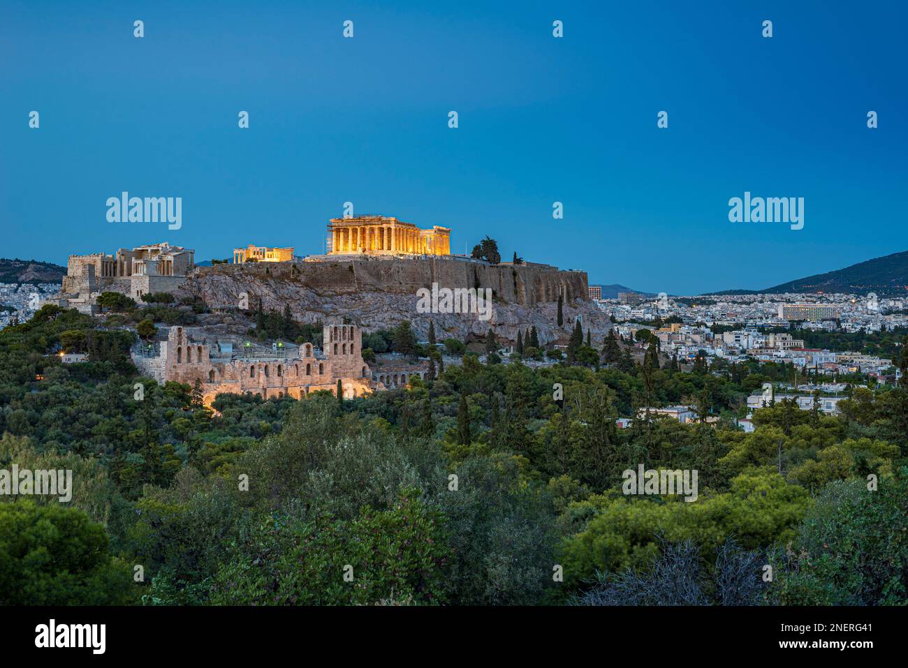 Illuminated temples hi-res stock photography and images - Alamy