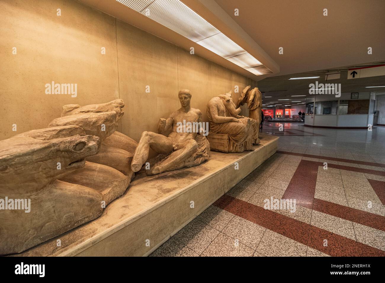 Athens metro stations hi-res stock photography and images - Alamy