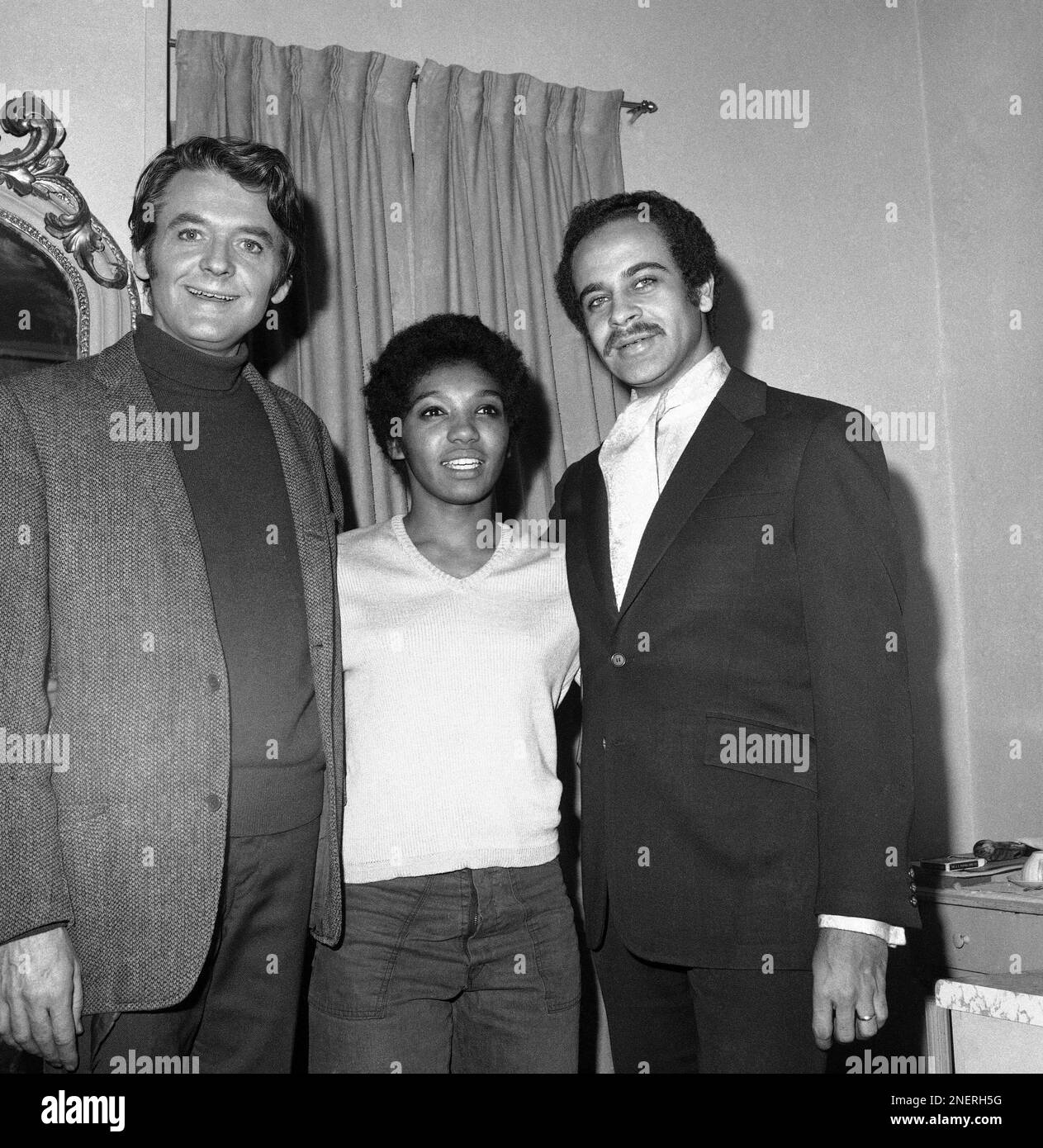 Lauren Jones Michael Schultz Clearance | emergencydentistry.com