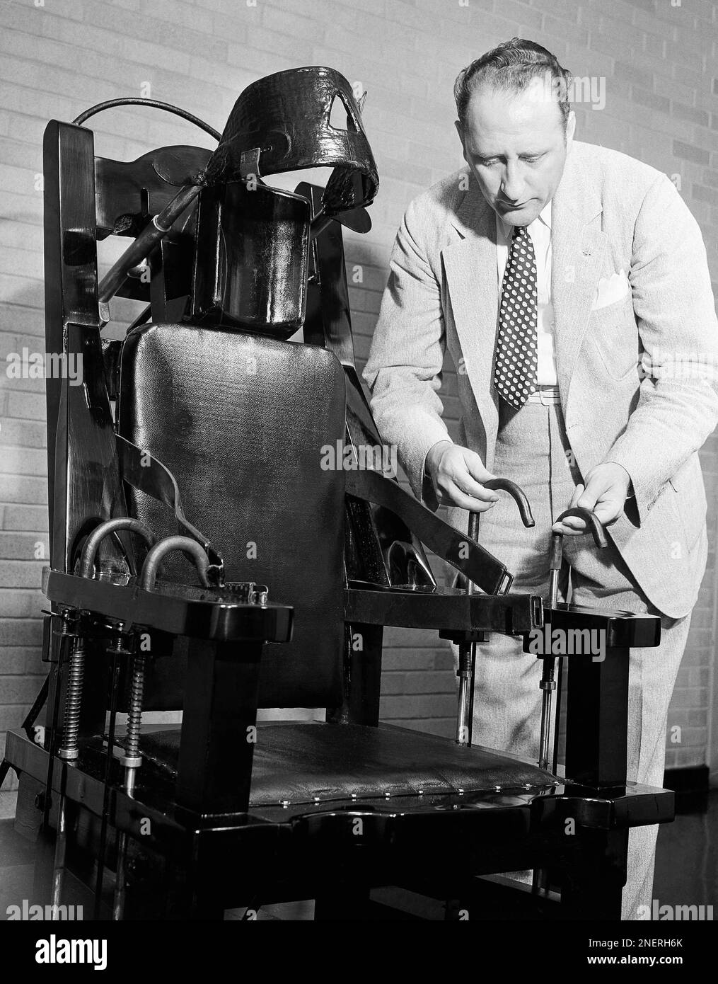 Warden Frank Sain at Cook County Jail, Chicago, on July 12, 1938 ...