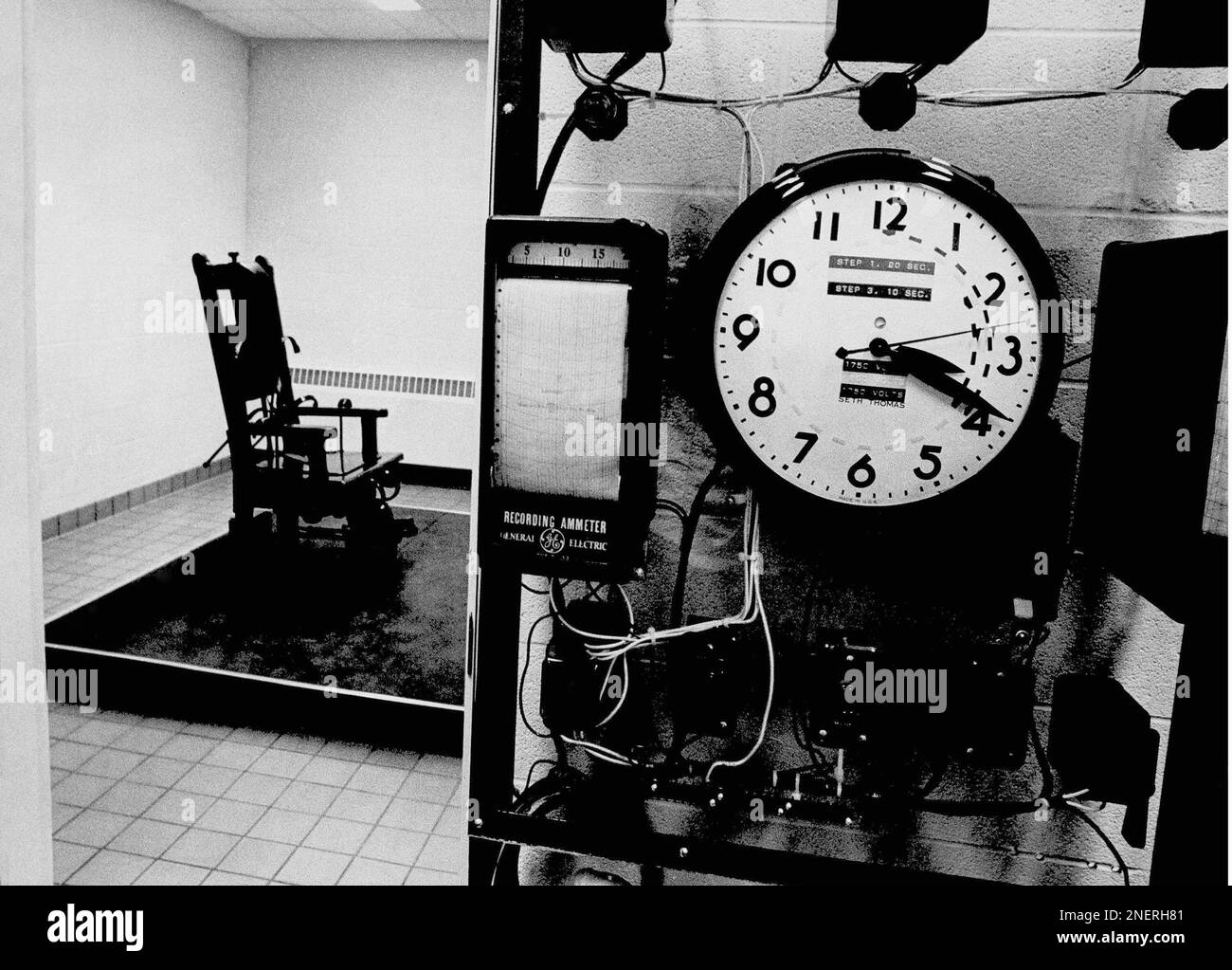 Photo of the electric chair at Ohio Penitentiary Columbus on Jan. 5 ...