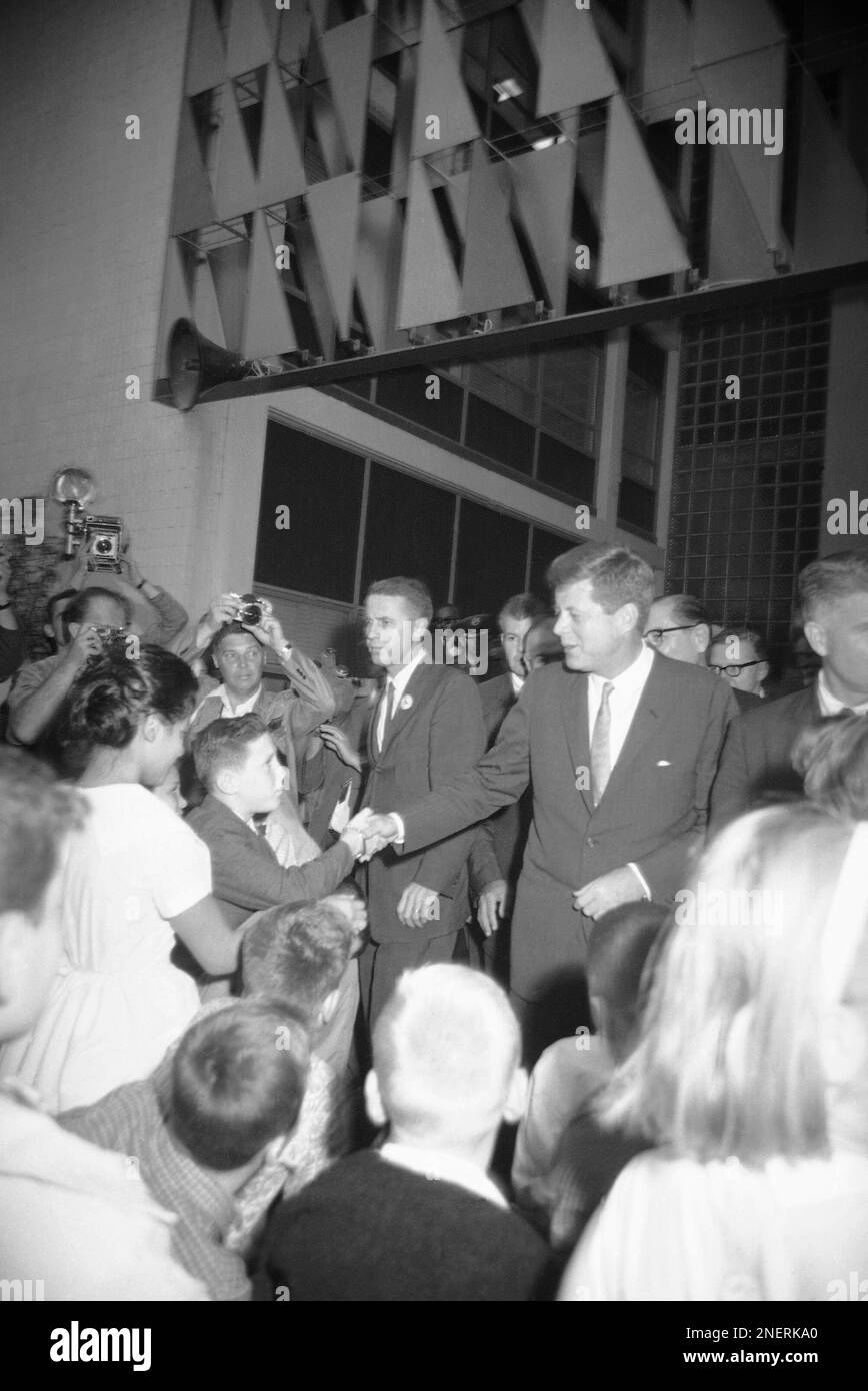 Eleven-year-old Jimmy Blystone of Sharon, Pa., shakes hands with ...