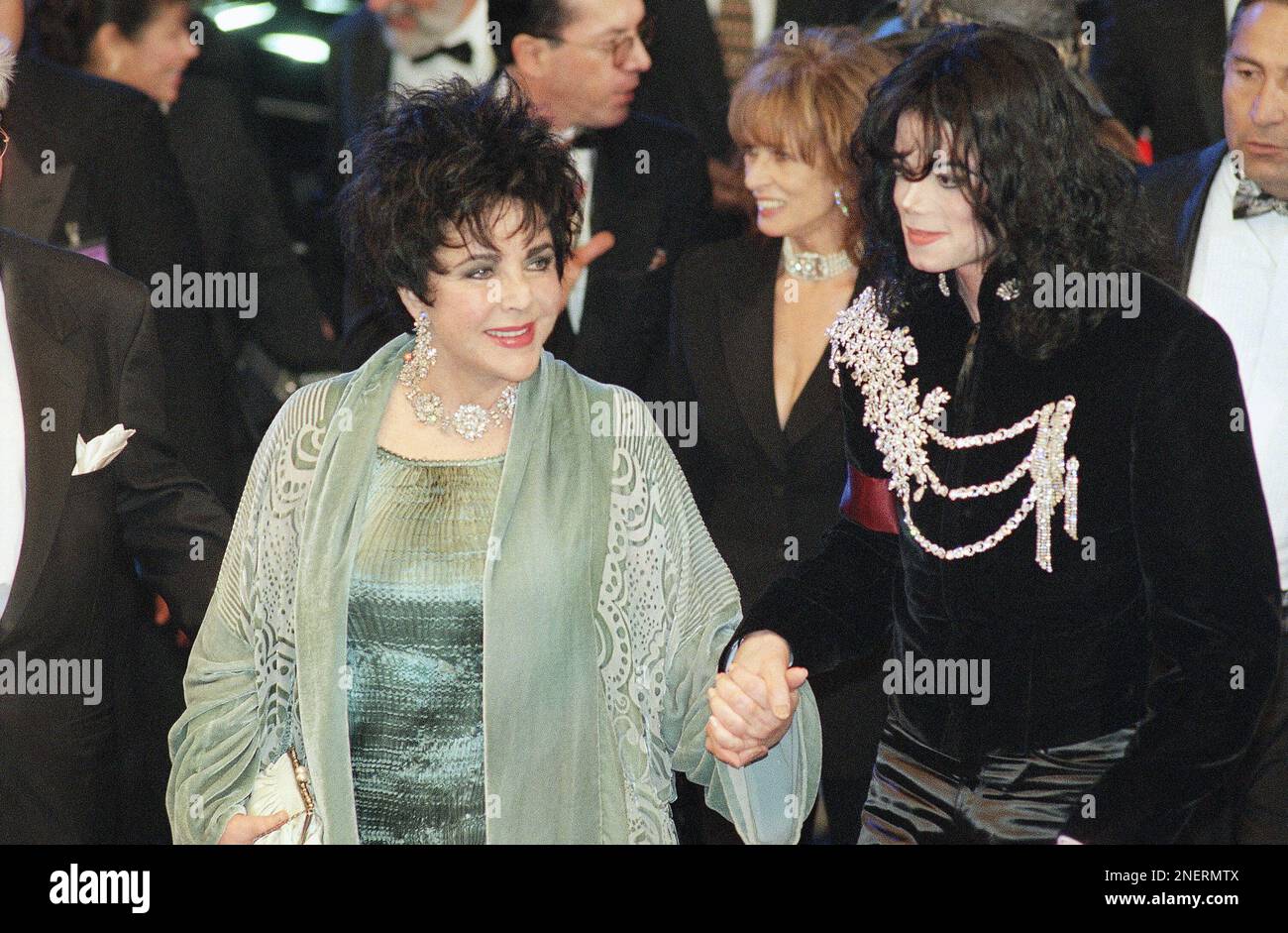Elizabeth Taylor arrives with her friend Michael Jackson at the ...