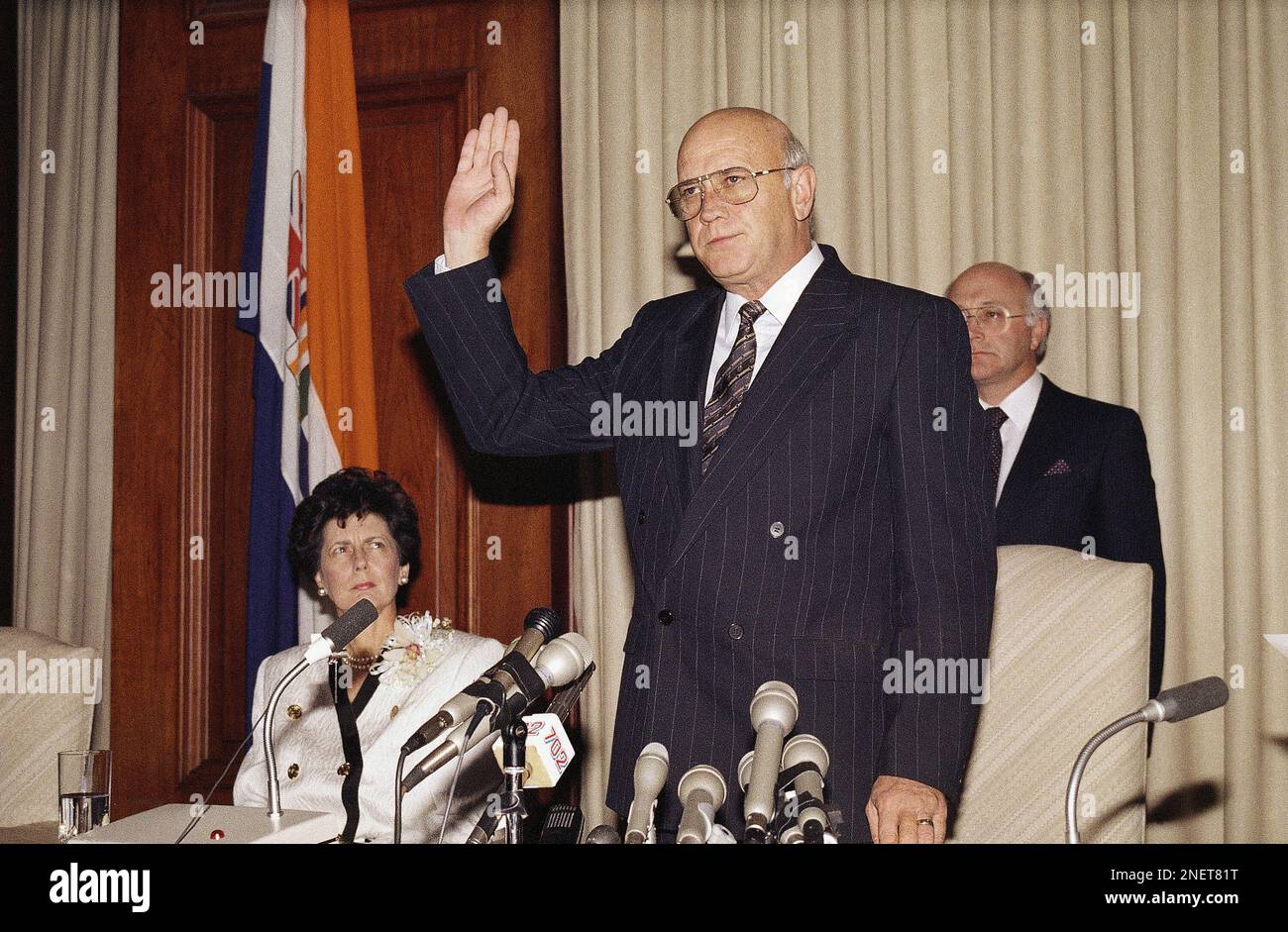 Leader of the National Party F.W. de Klerk is sworn in, Aug. 15, 1989 ...