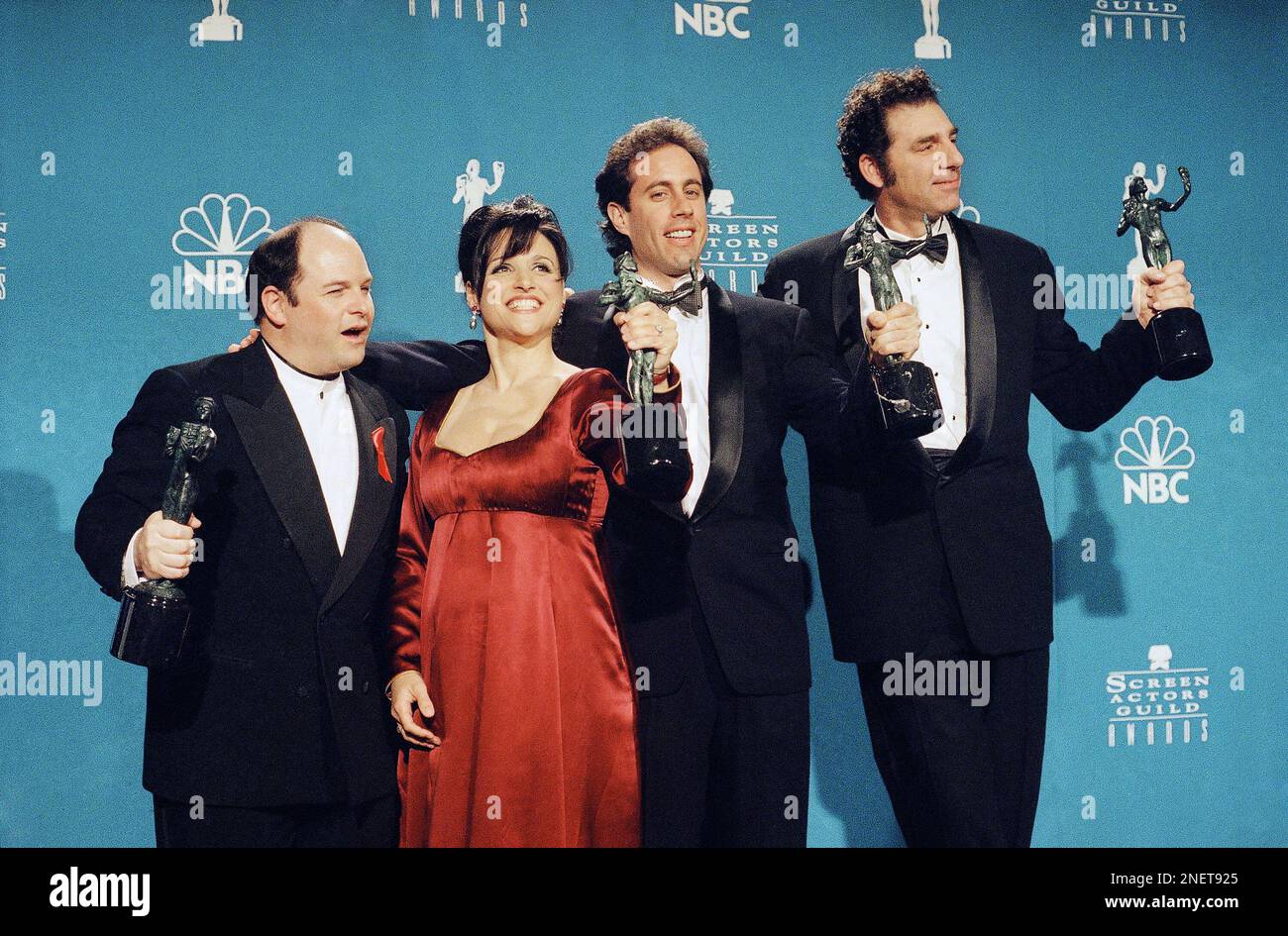 ?Seinfeld? cast members, from left, Jason Alexander, Julia Louis ...