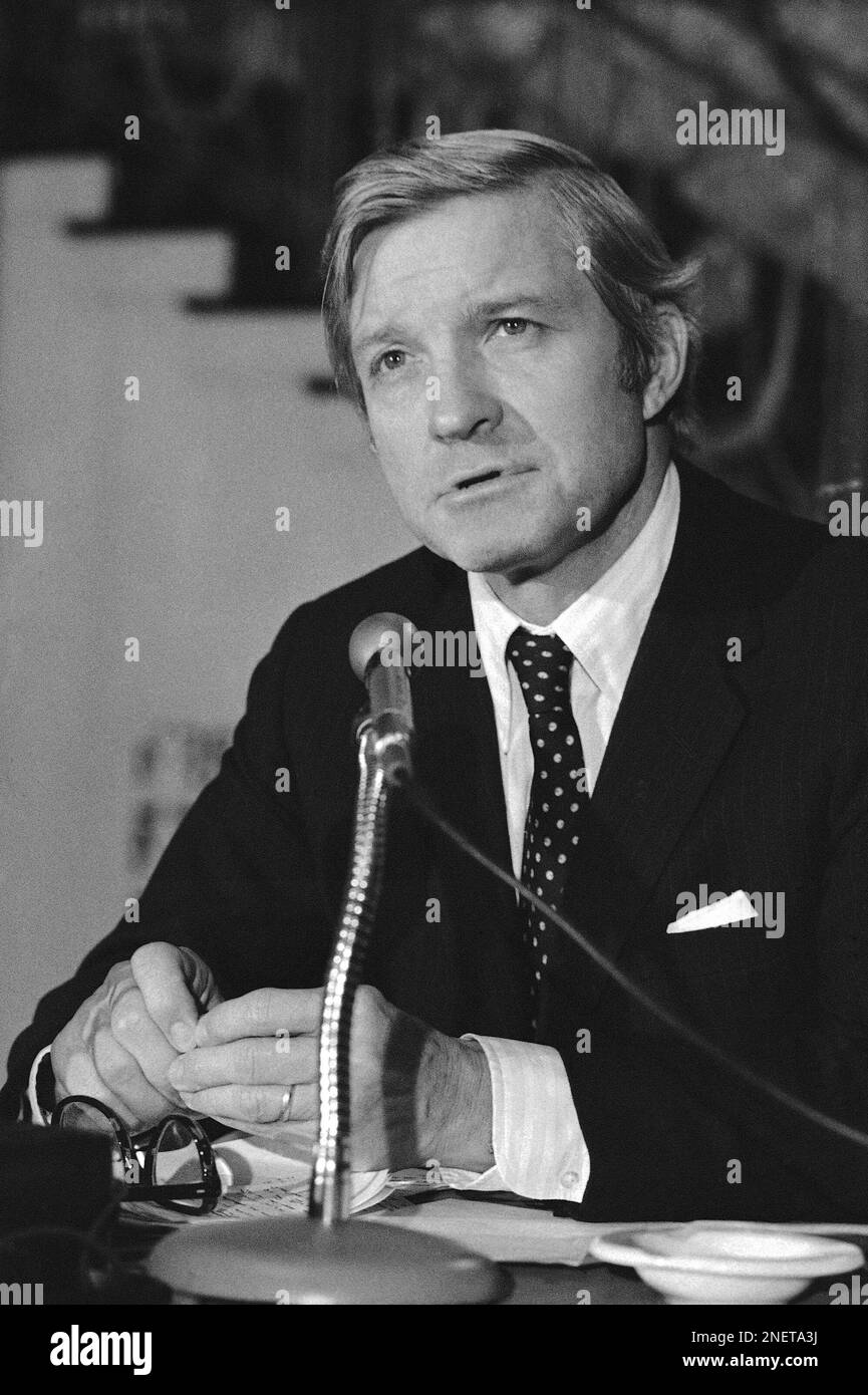 Sen. Charles H. Percy (R-Ill.) holds a press conference at the Waldorf ...