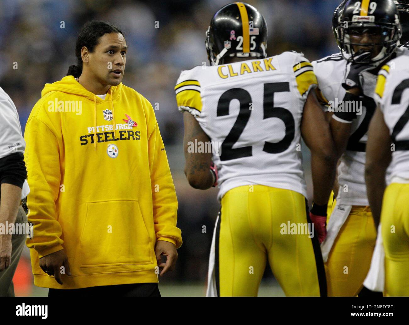 Pittsburgh Steelers Troy Polamalu, left, talks with Ryan Clarks against ...