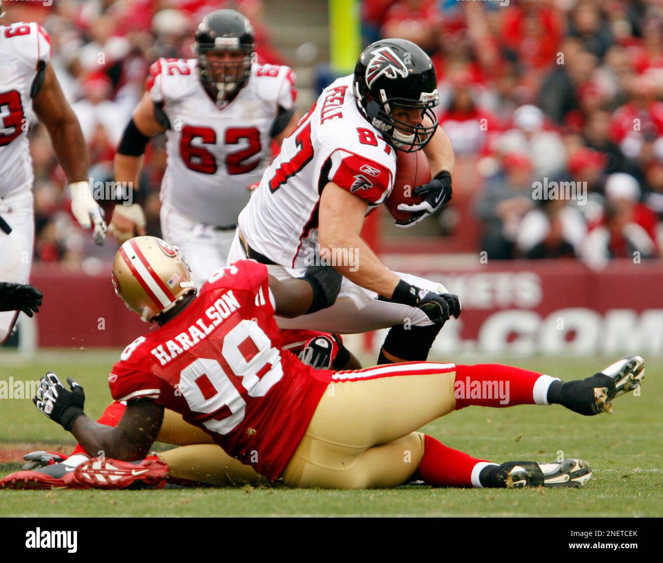 Atlanta Falcons tight end Justin Peelle (87) is tackled by San ...