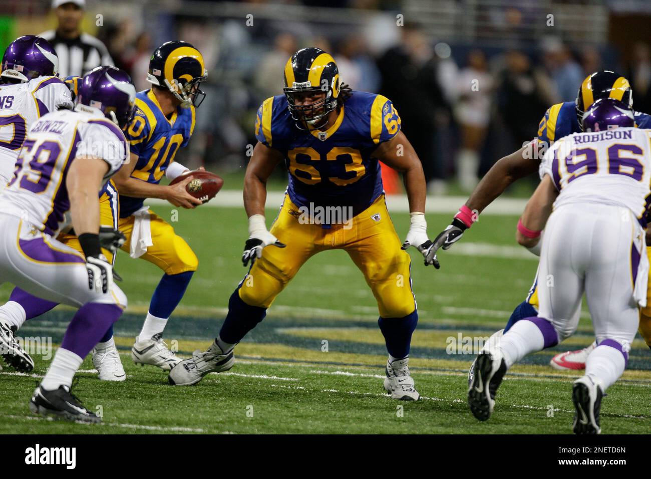 St. Louis Rams guard Jacob Bell plays against he Minnesota Vikings ...