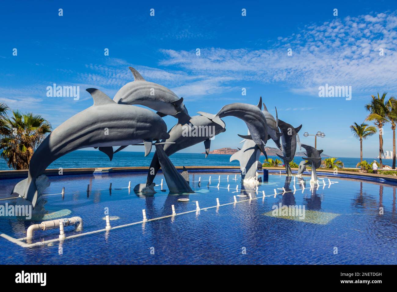 Monument to the continuity of life hi-res stock photography and images ...