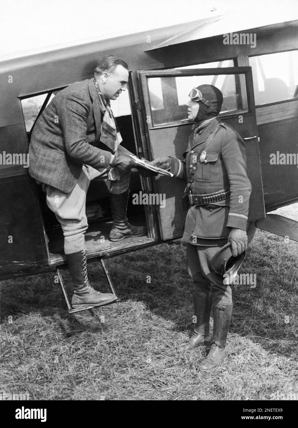 Charles Williams (right), chief of the Hopewell, N.J., police, and ...