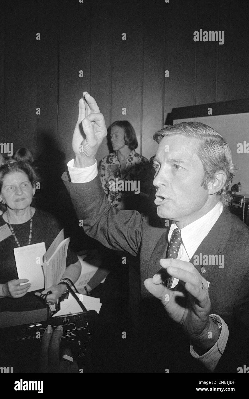 Sen. Charles Percy, R-Ill., talks with a group of women at the ...