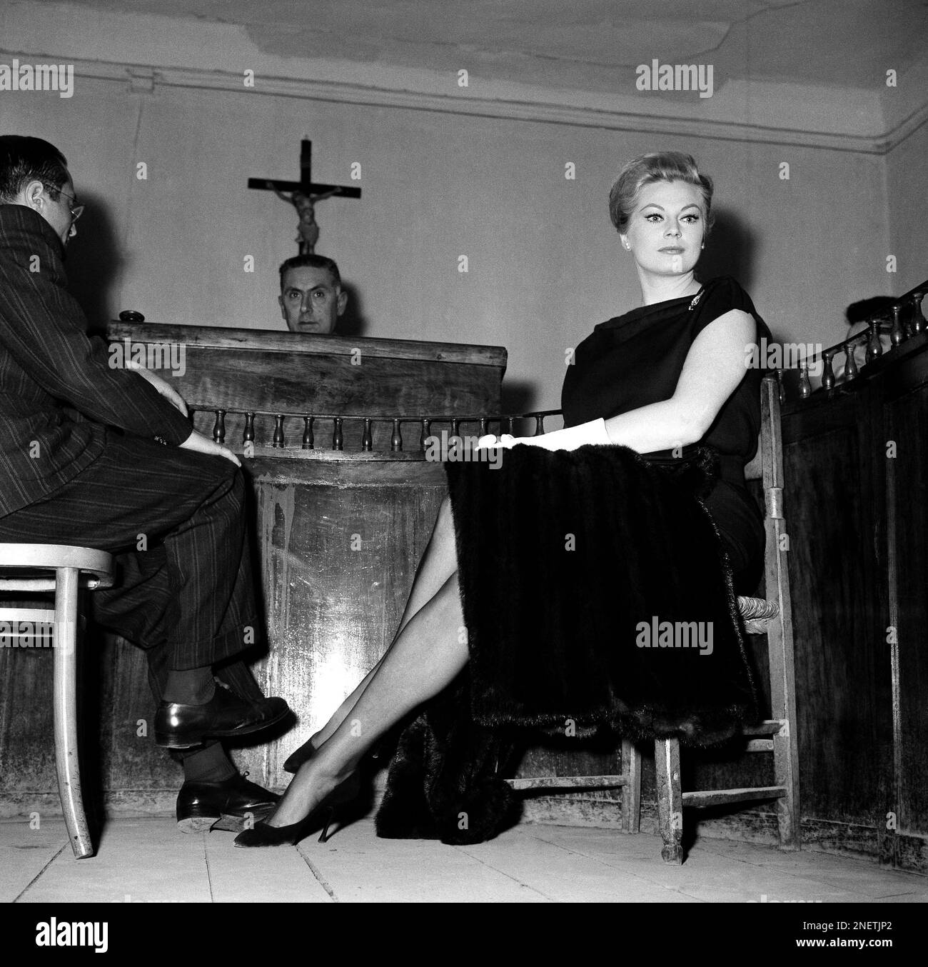 Actress Anita Ekberg will soon leave Rome to marry Rod Taylor,waiting ...