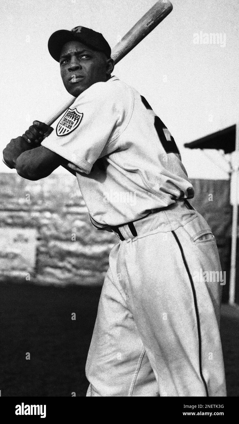 The batting and fielding prowess of Willie Mays, 20-year-old rookie ...