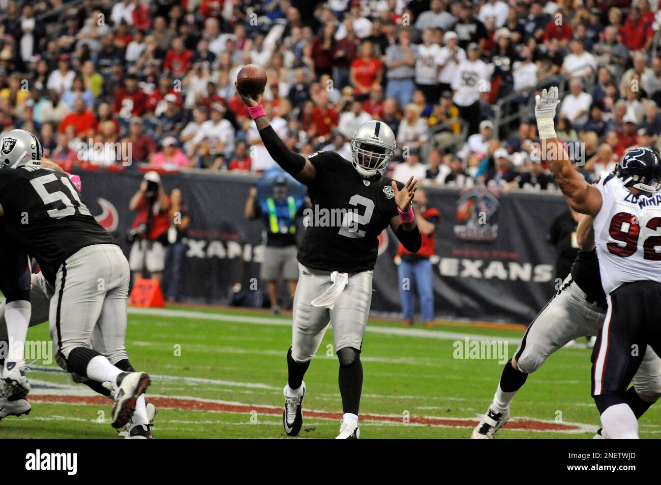 Oakland Raiders quarterback JaMarcus Russell (2) passes during the ...