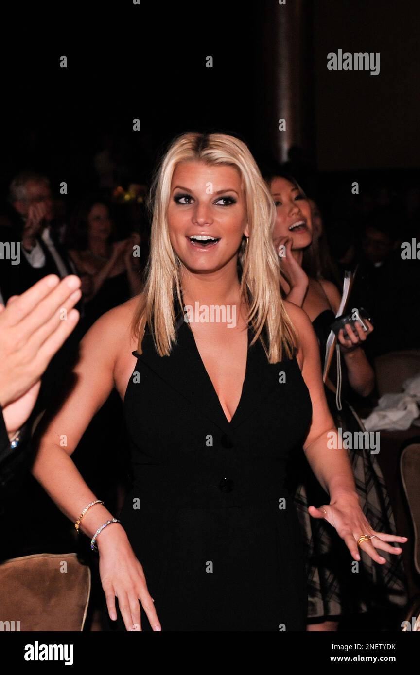 SInger Jessica Simpson aattends the 8th Annual Operation Smile Gala on ...