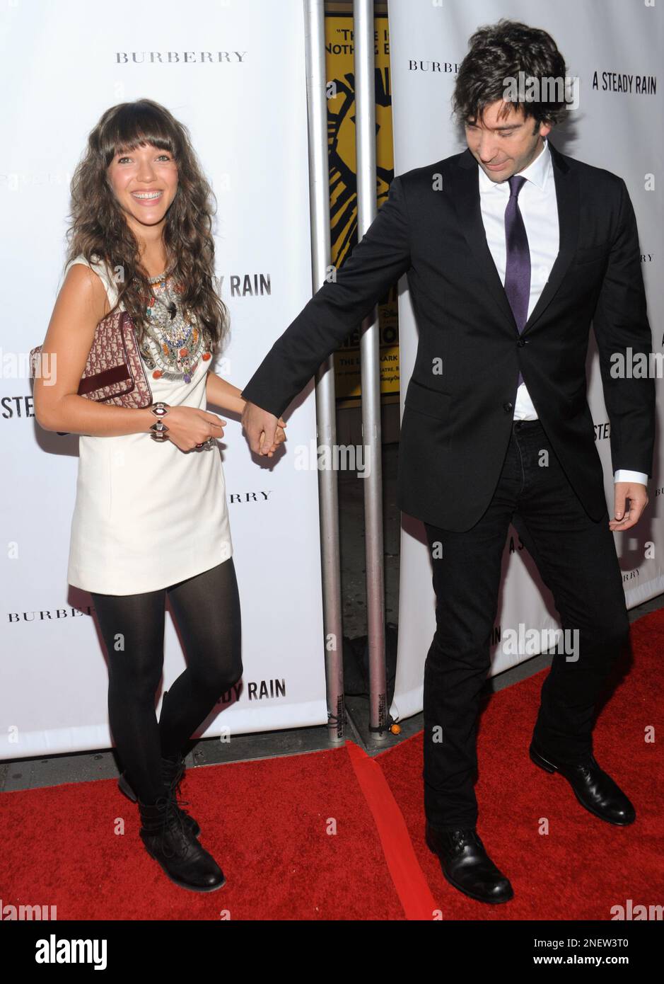 Actor David Schwimmer and girlfriend Zoe Buckman attend the Broadway ...