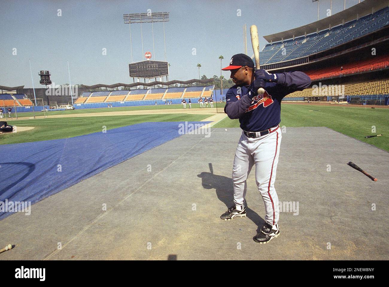 Atlanta Braves ‘Terry Pendleton, warms up at Dodgers Stadium in Los ...